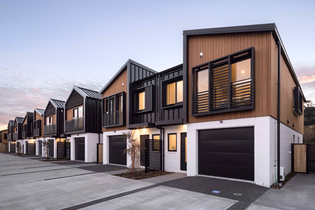 Louvre fixing types explained