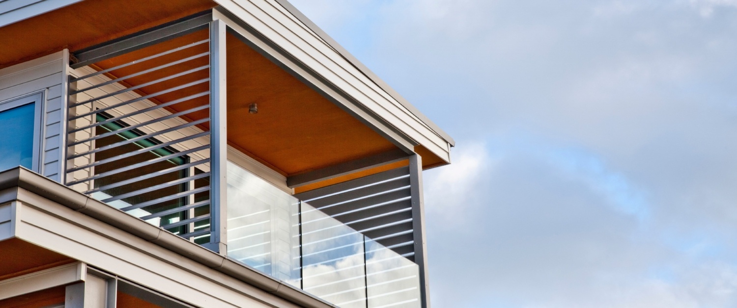What are the different types of louvres available?