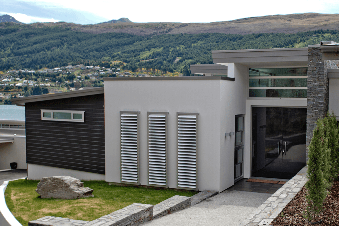 Exterior shutters: operable or fixed?