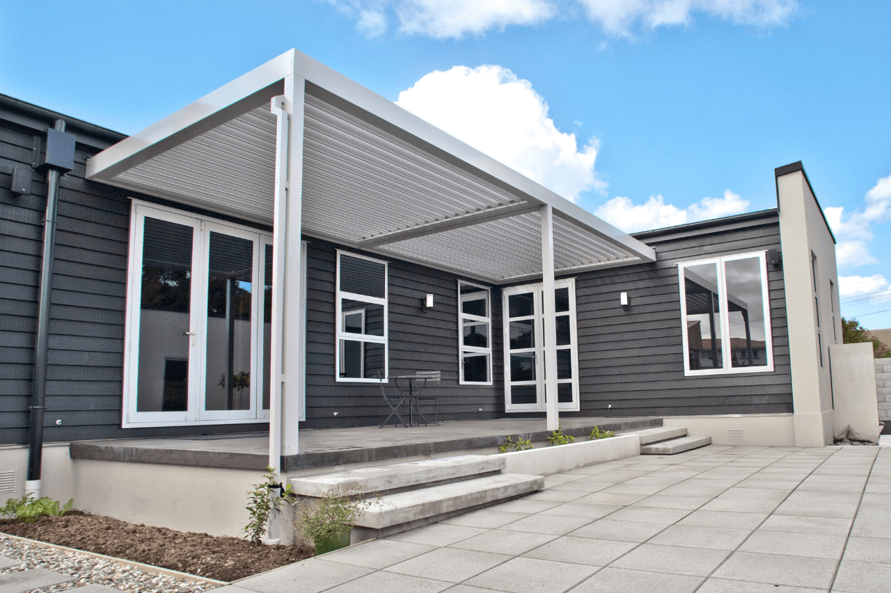 Motorised louvres explained
