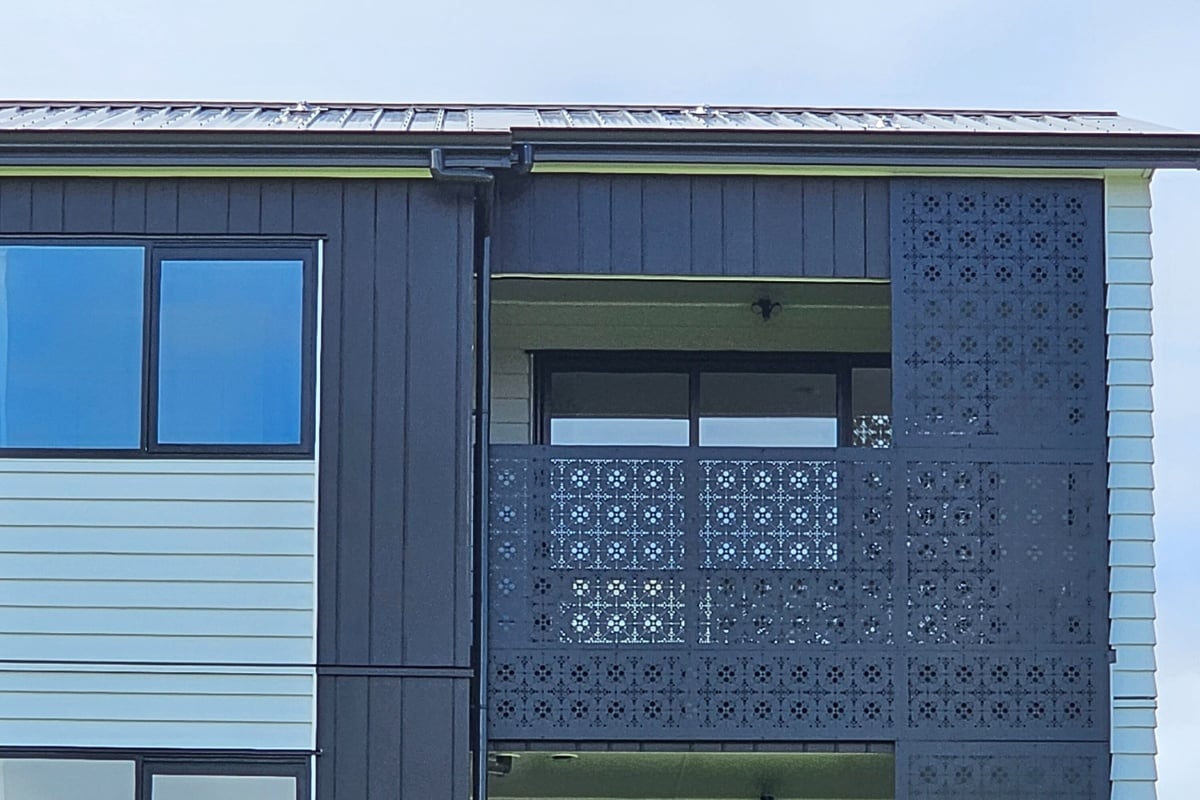 What's the best material for outdoor privacy screens? | Aurae